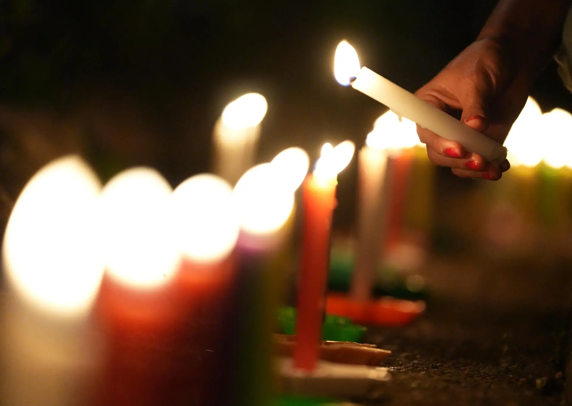 Noche de Velitas: La Tradición que Ilumina Colombia Entre la Fe, los ...